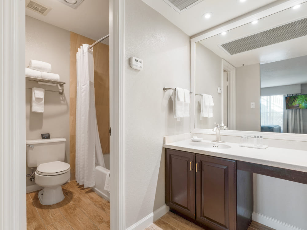 Brea CA Hotel Photos | Chase Suite Hotel Brea